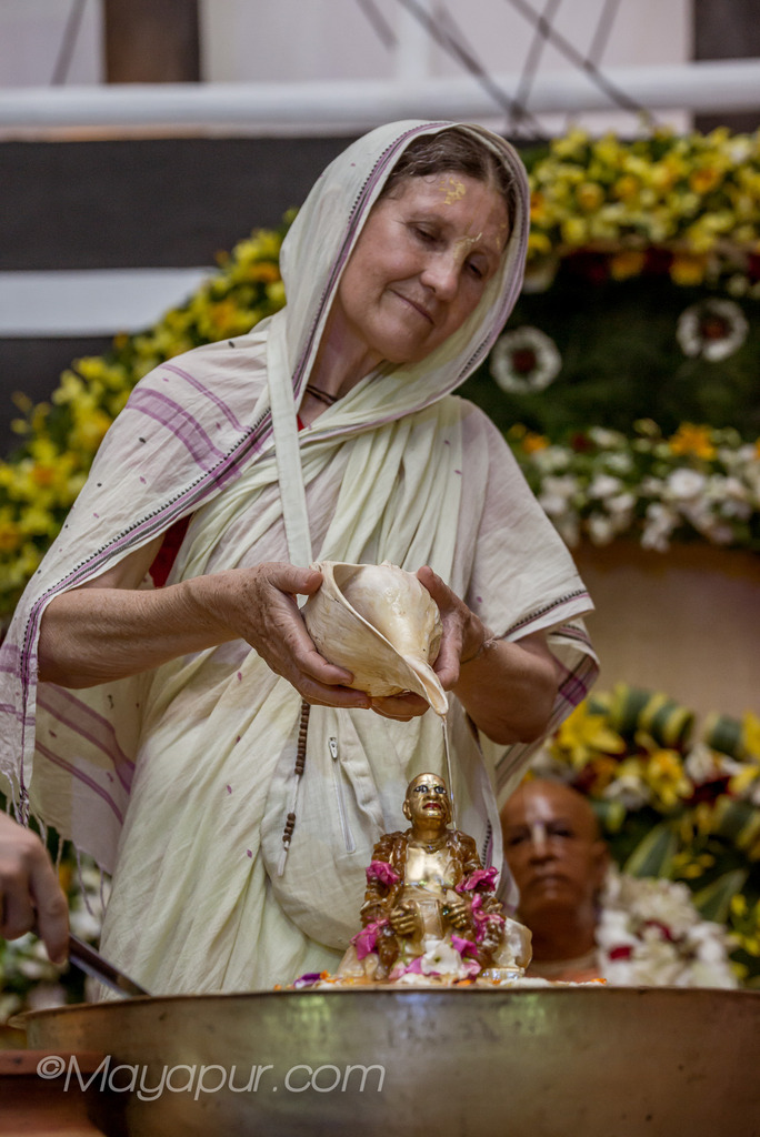 Women in ISKCON: A Presentation to the GBC in 2000 - Vaishnavi Ministry